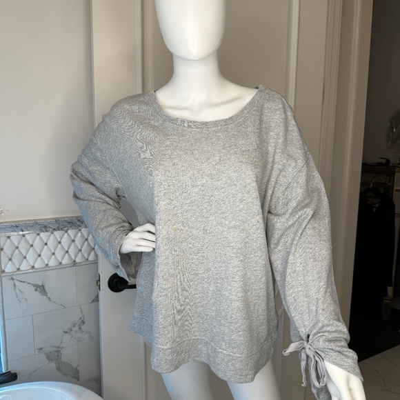 Splendid | Tops | Splendid Size L Light Grey | Poshmark